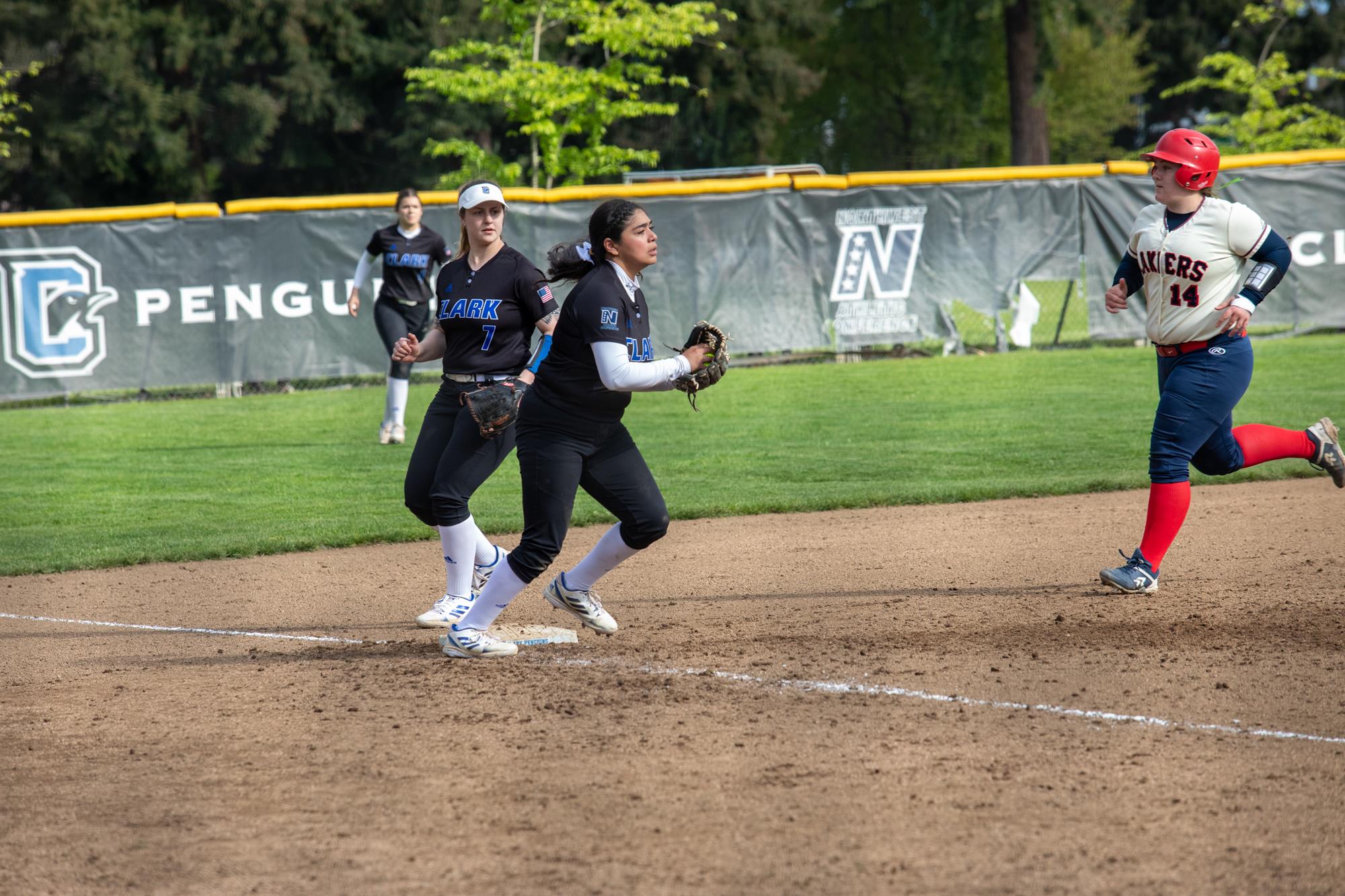 Emily Hewitt - 2022 - Softball - Clark College Athletics