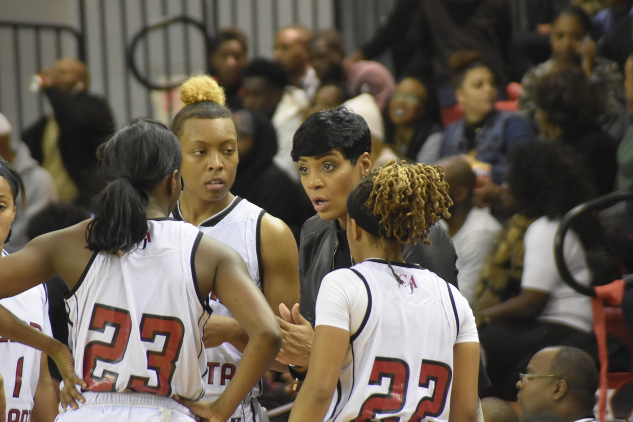 Clark Atlanta’s Yolanda Moore Named SIAC Women’s Coach of the Year ...