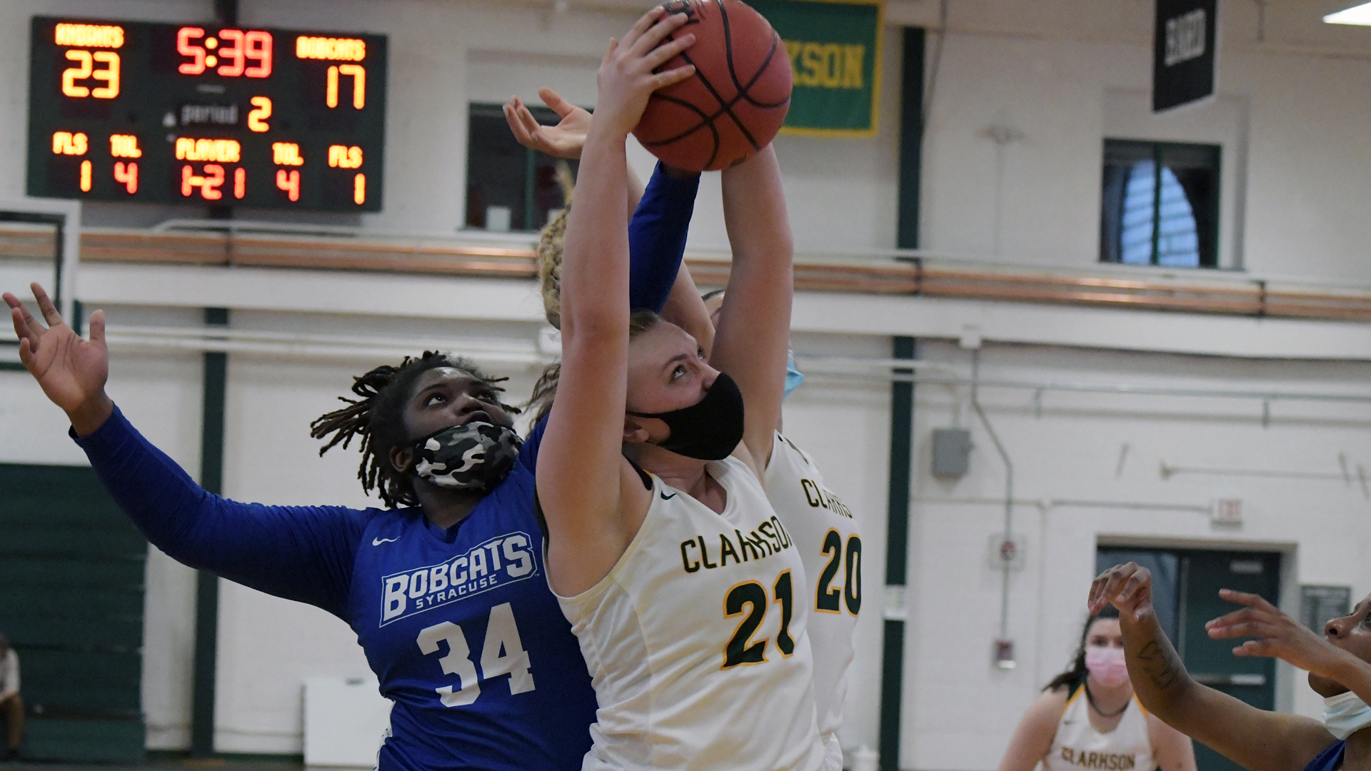 Earl Scores 20-Plus for Second Straight Game, But Knights Fall at SLU ...