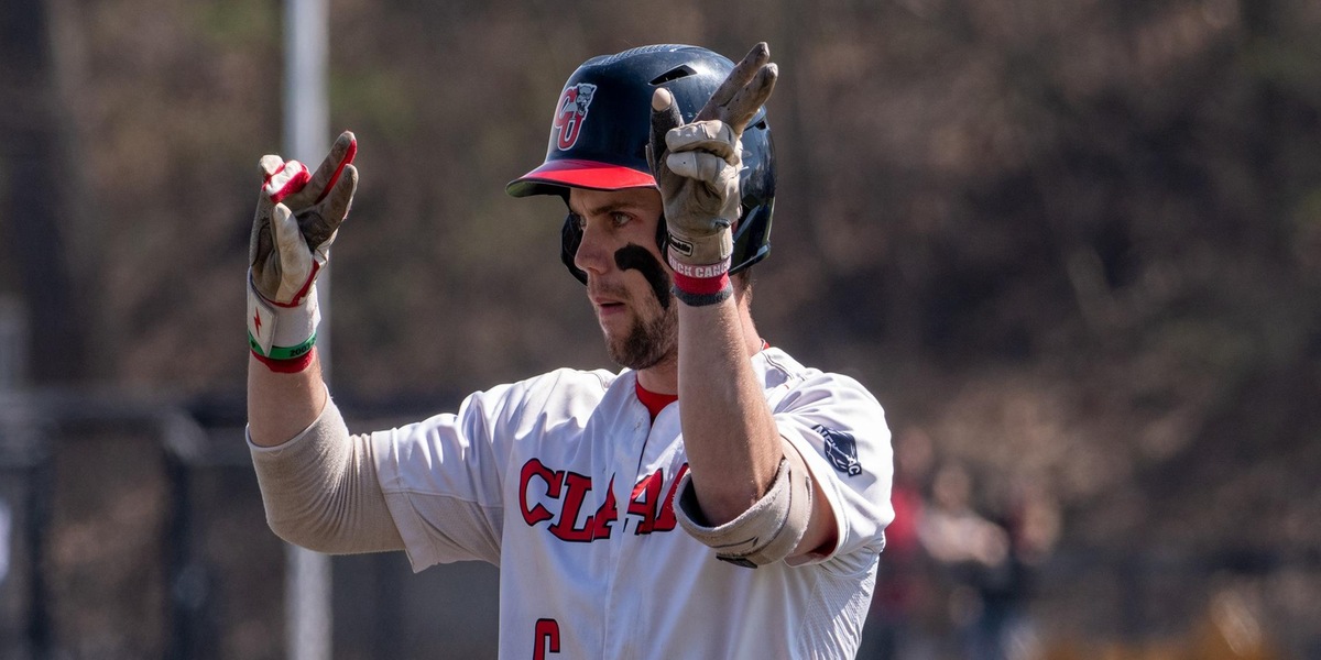 Baseball Sweeps Springfield on Saturday - Clark University