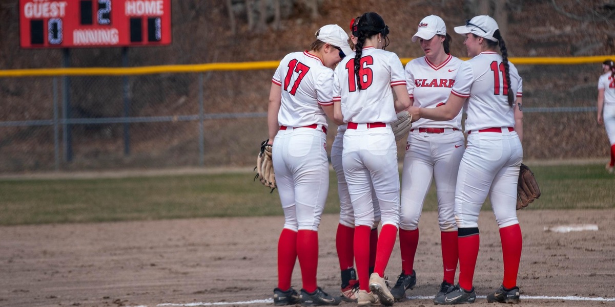 Softball Bested by MIT on Saturday - Clark University