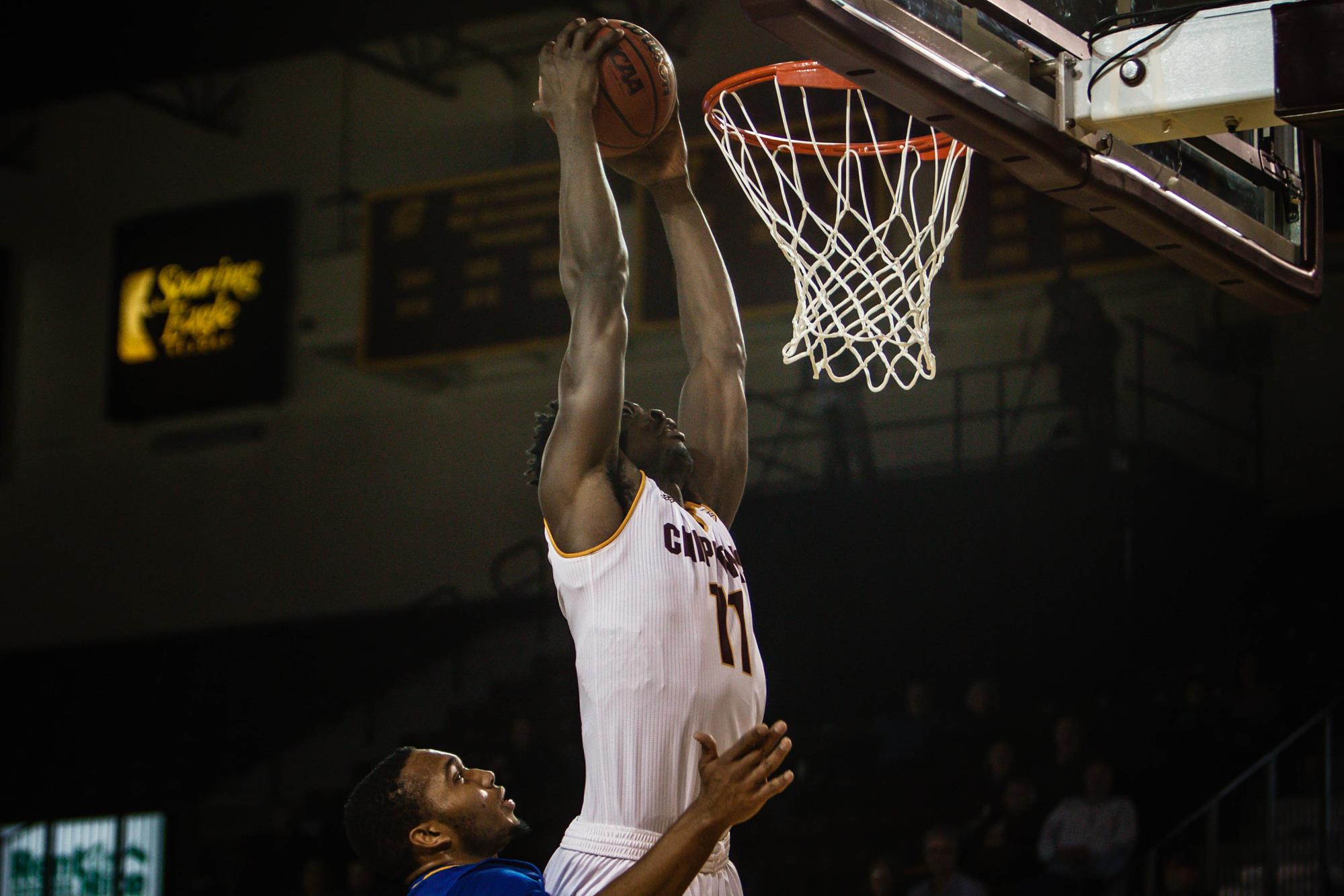 Innocent Nwoko - Men's Basketball - Central Michigan University Athletics