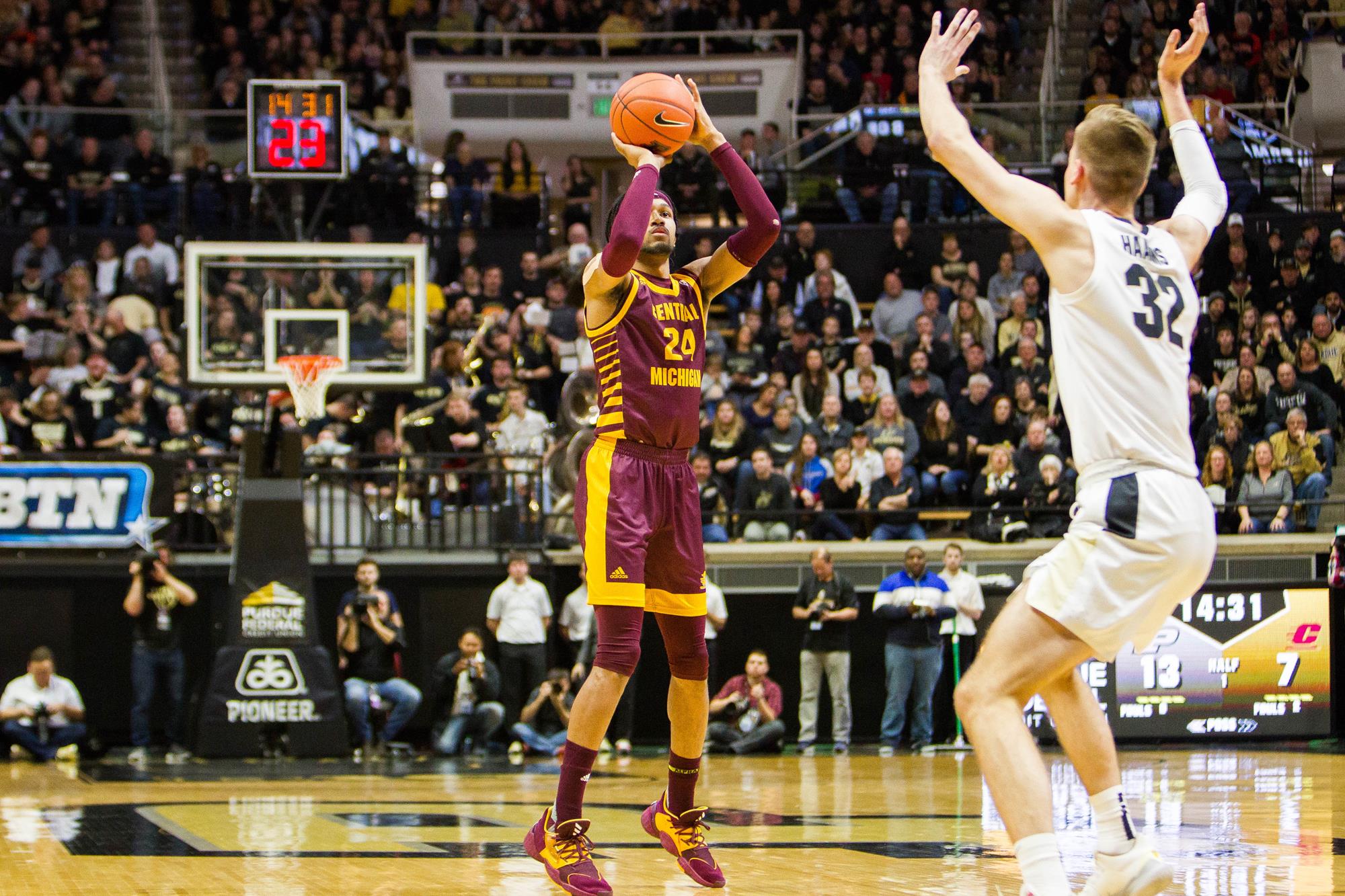 Romelo Burrell - Men's Basketball - Central Michigan University Athletics