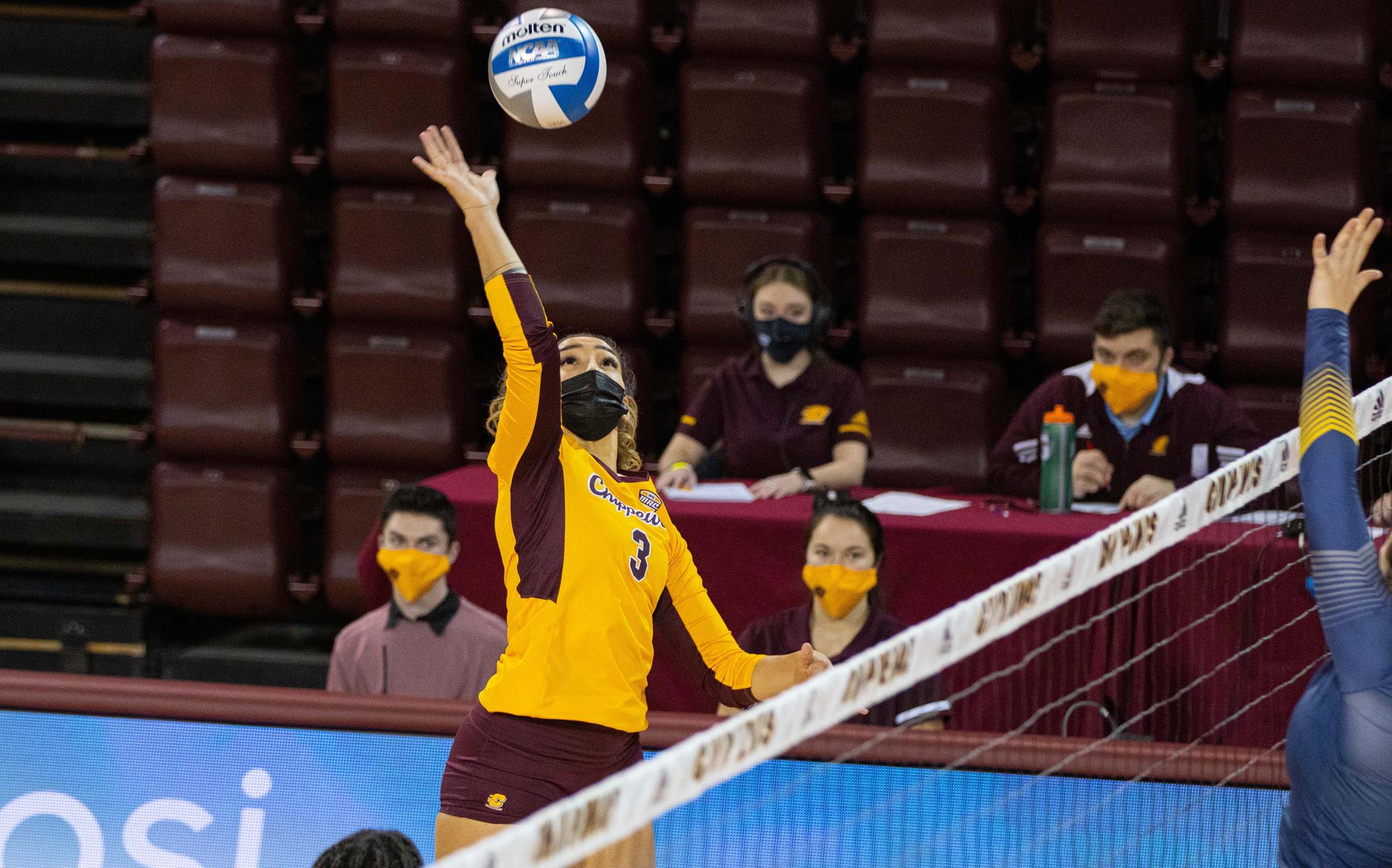 Kalina Smith - Volleyball - Central Michigan University Athletics