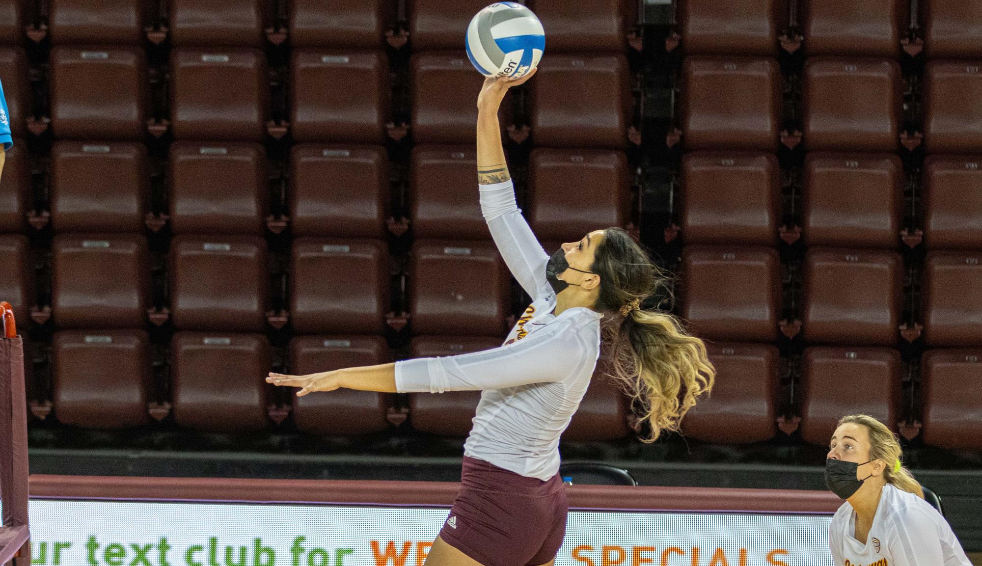 Kalina Smith - Volleyball - Central Michigan University Athletics