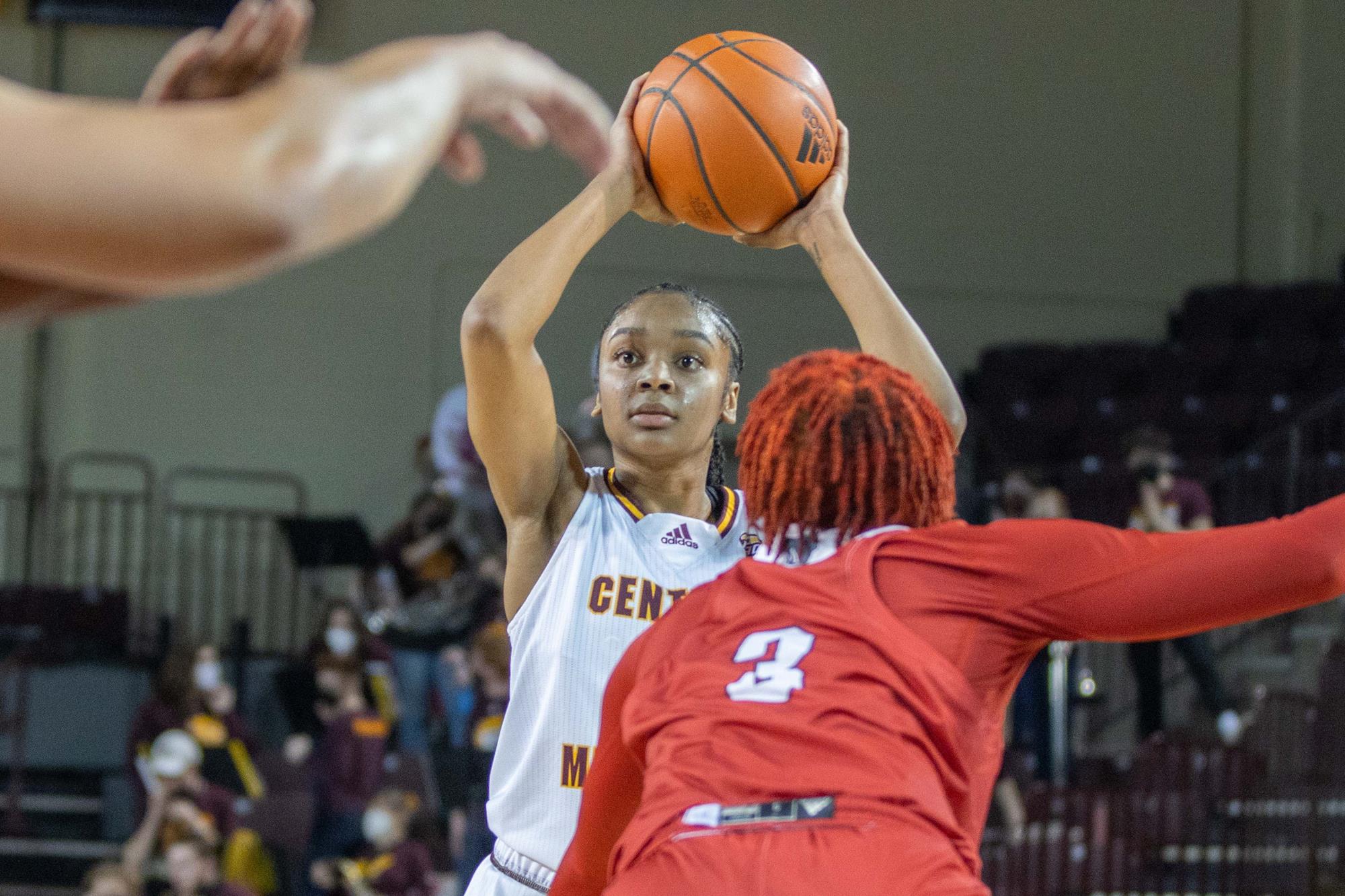 Anika Weekes - Women's Basketball - Central Michigan University Athletics