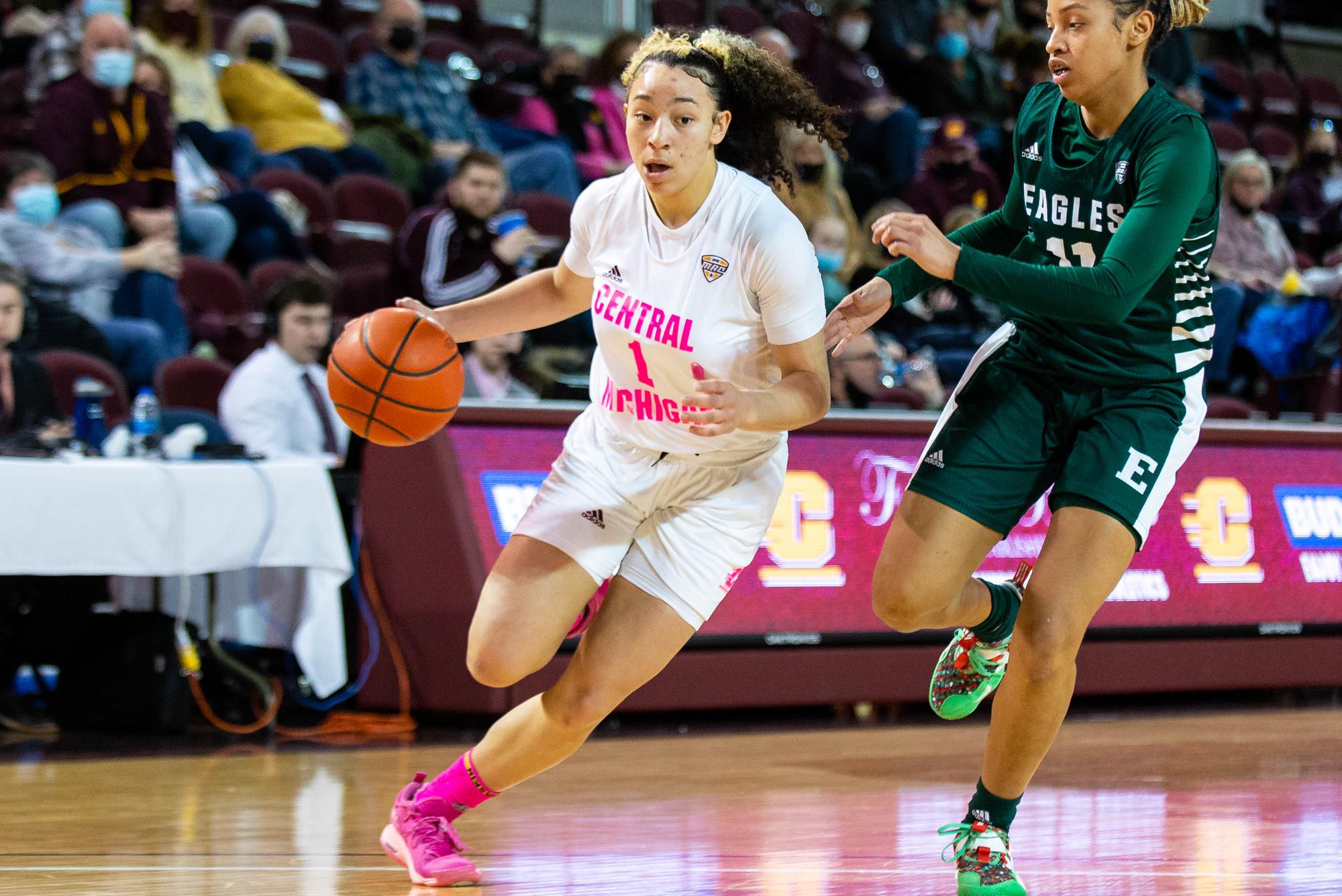 Lisa Tesson - Women's Basketball - Central Michigan University Athletics