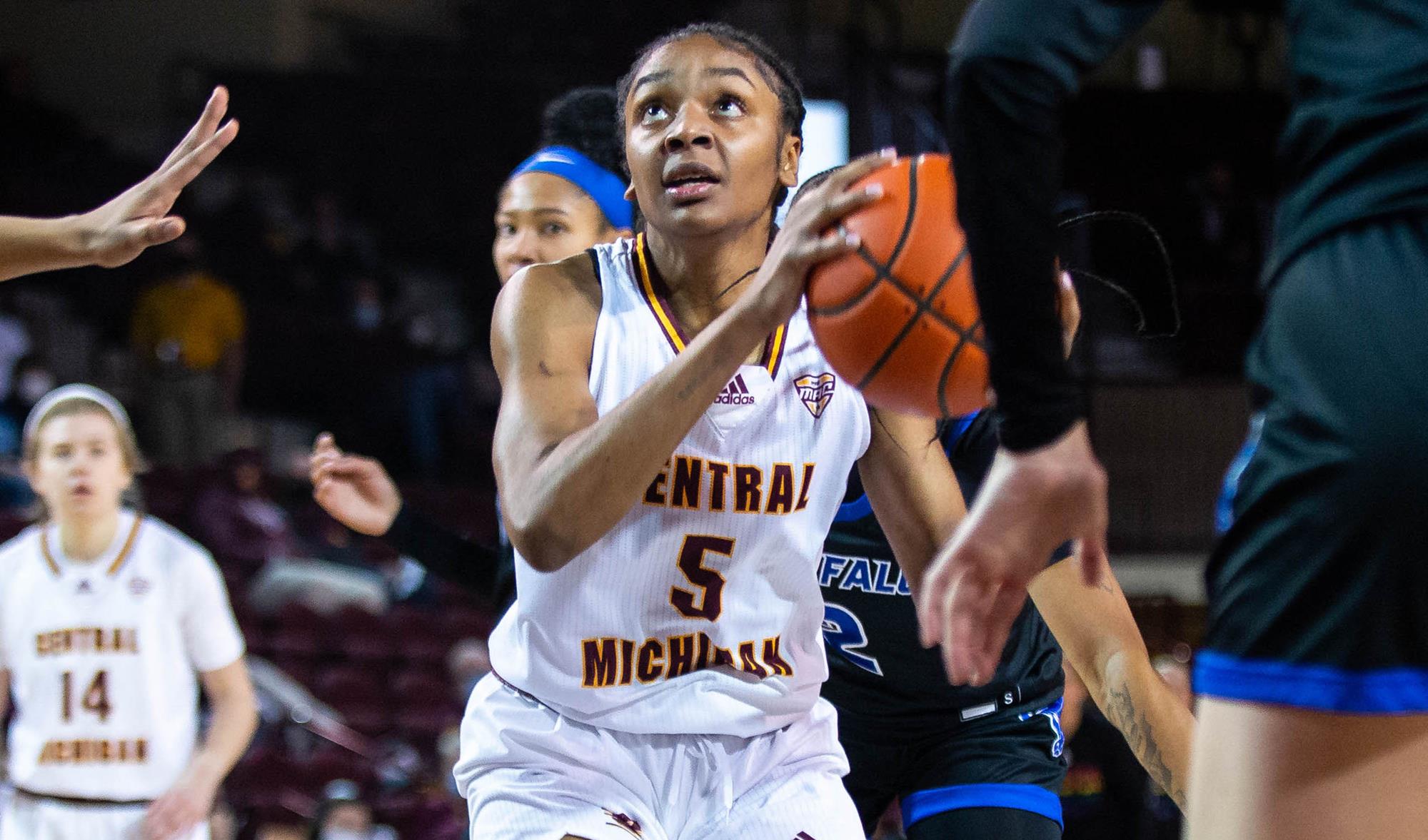 Anika Weekes - Women's Basketball - Central Michigan University Athletics