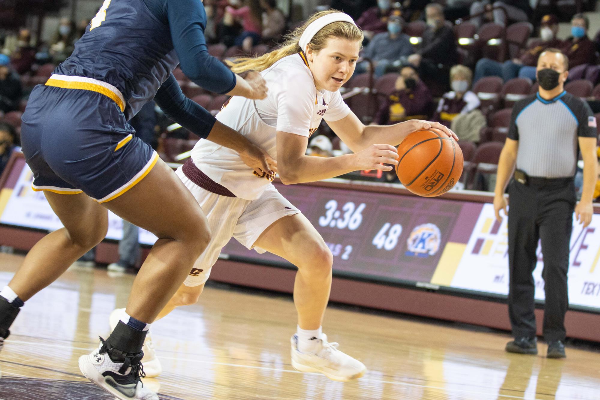 Molly Davis - Women's Basketball - Central Michigan University Athletics