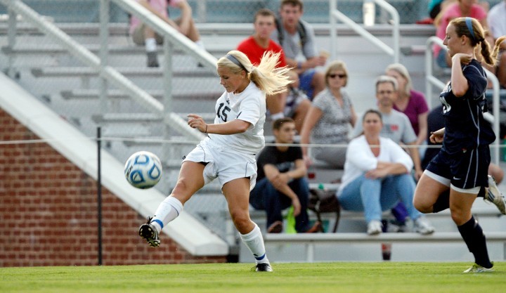 Sarah Perrett - Women's Soccer - Christopher Newport University Athletics
