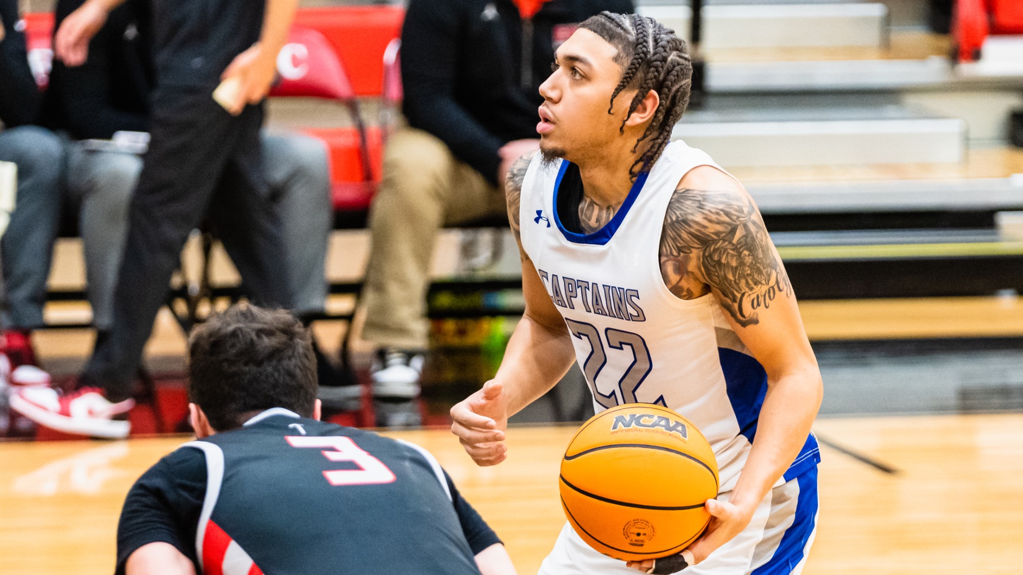 Jahn Hines Scores 31 to Lead Captains to C2C Championship Game vs. Mary ...