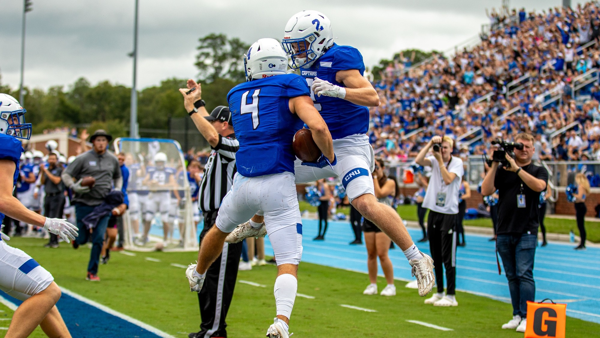 Captains Coast to 34-10 Homecoming Victory over Kean, Improve to 5-2 ...