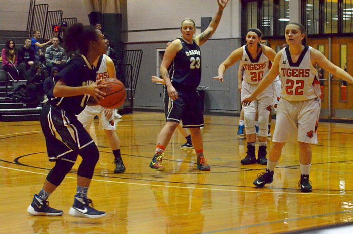 Tori Oswald - 2015-16 - Women's Basketball - SUNY Cobleskill Athletics