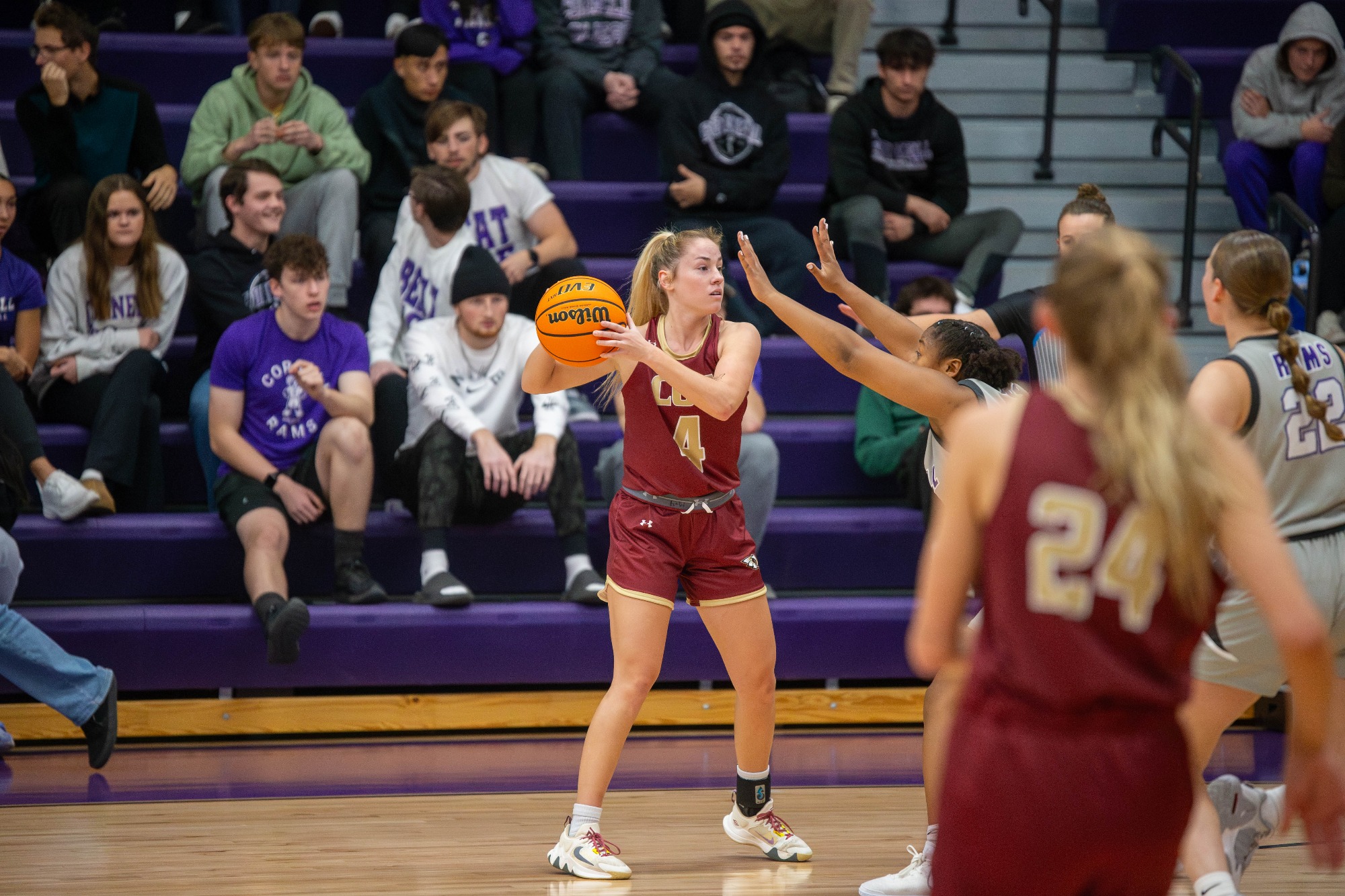Kirkham’s 28-point double-double leads Women’s Basketball to 4-0 start - Coe College