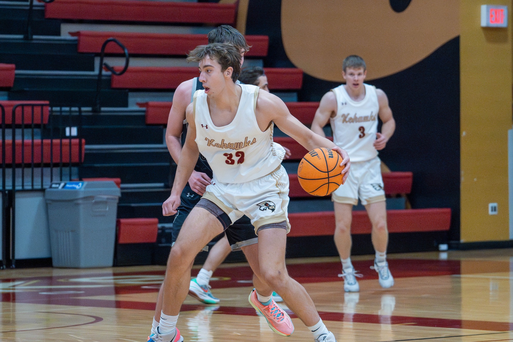 Men’s Basketball extends streak to eight with victory over North ...