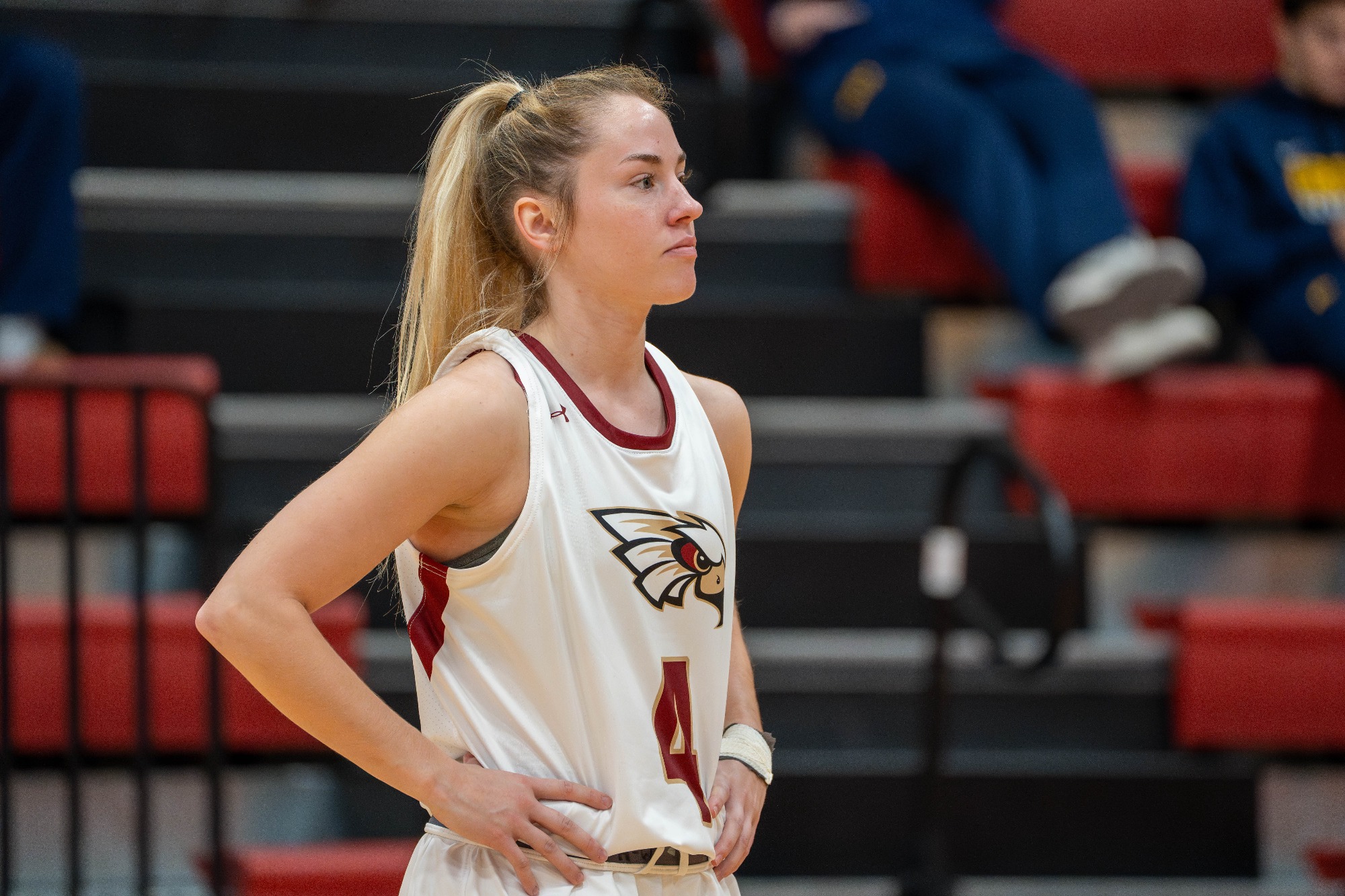 Kirkham & Petersen shine in Women's Basketball's eighth-straight win ...