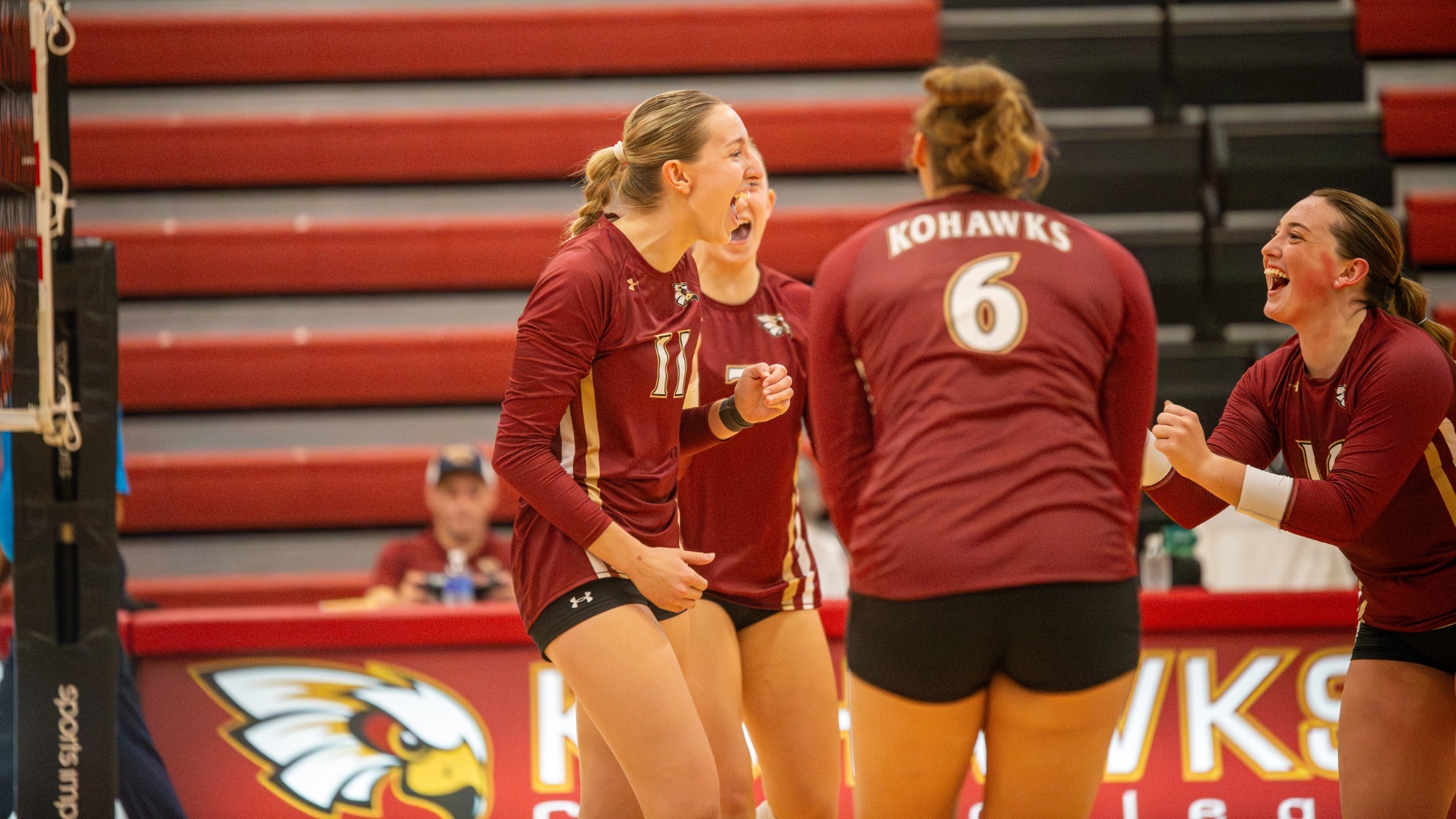 Volleyball eases past Wartburg behind Urbatsch and Lueken’s double ...