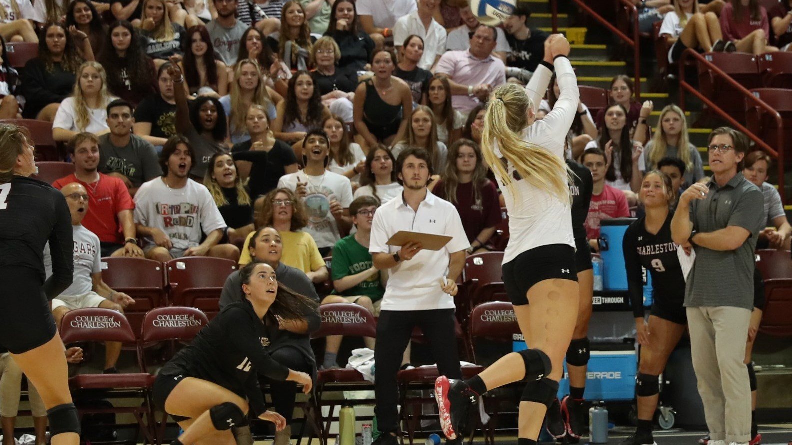 Tynley Smeltzer - Volleyball - College of Charleston Athletics