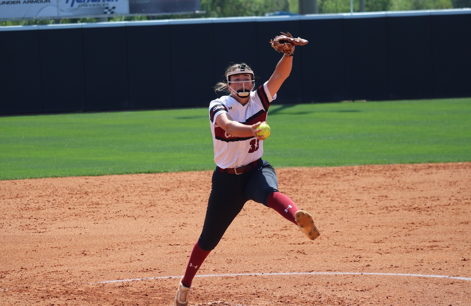Softball Splits with Hawks - College of Charleston Athletics