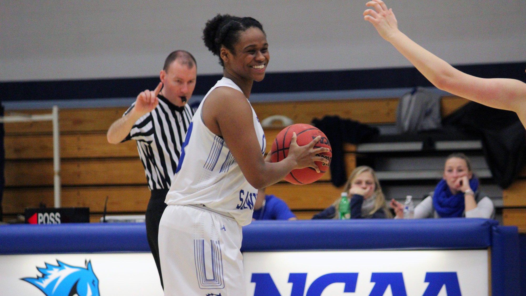 Emmani Robinson - 2017-18 - Women's Basketball - Colby-Sawyer College ...