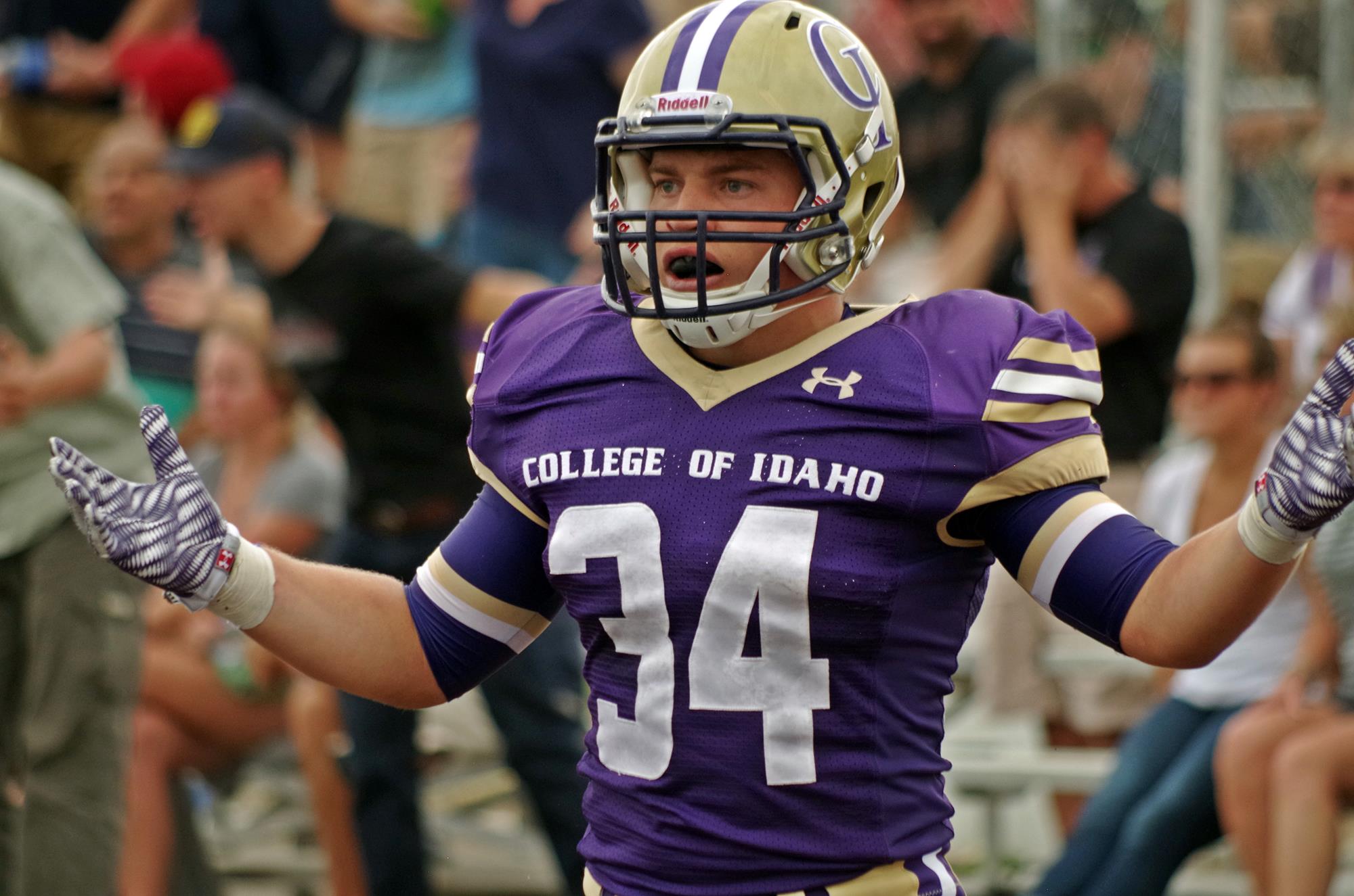 Hunter Temple - Football - College of Idaho Athletics