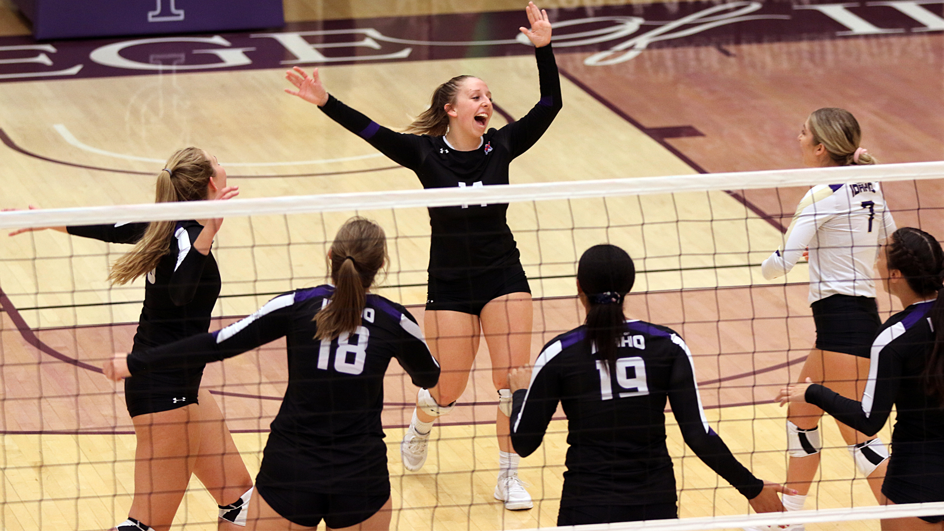 Kayla Riley - Women's Volleyball - College of Idaho Athletics