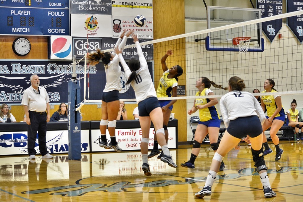 Esther Schuh - 2017 - Women's Volleyball - Columbia Basin College Athletics