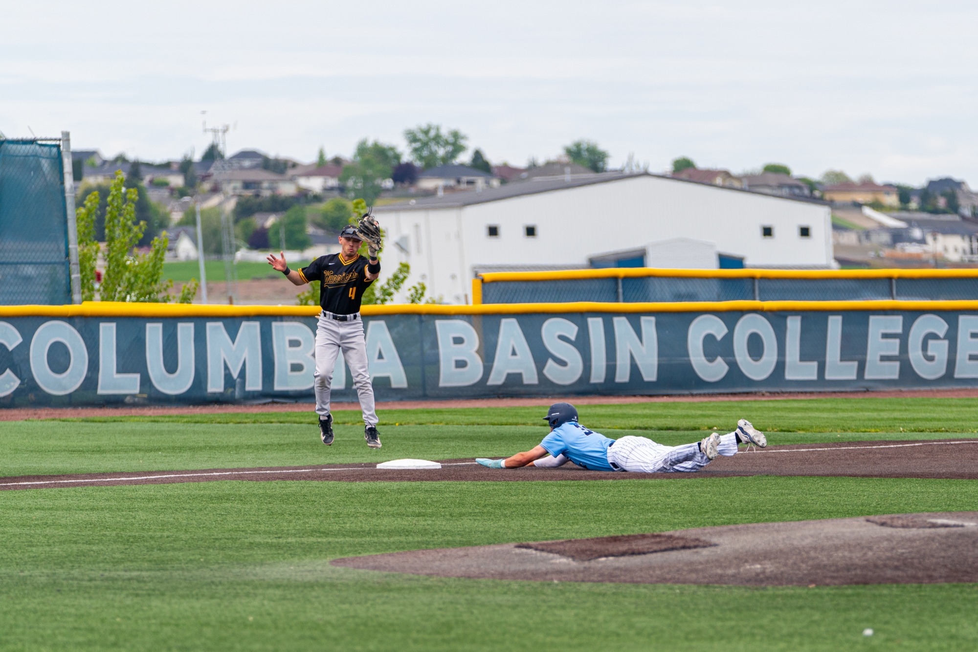 Hawks split opening series against Warriors at home - Columbia Basin ...