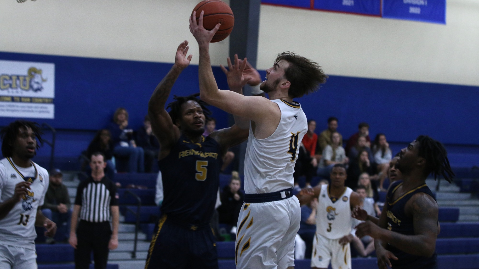 CIU hits 26 free throws on the way to 95-87 upending of Eagles ...