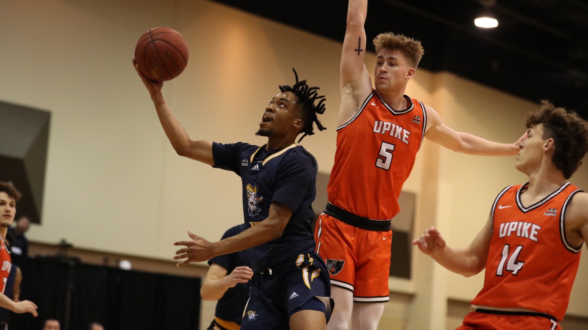 Men's Basketball headed back to AAC Championship after instant classic ...