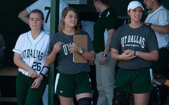 Samantha Halliburton - Softball - University of Texas at Dallas Athletics