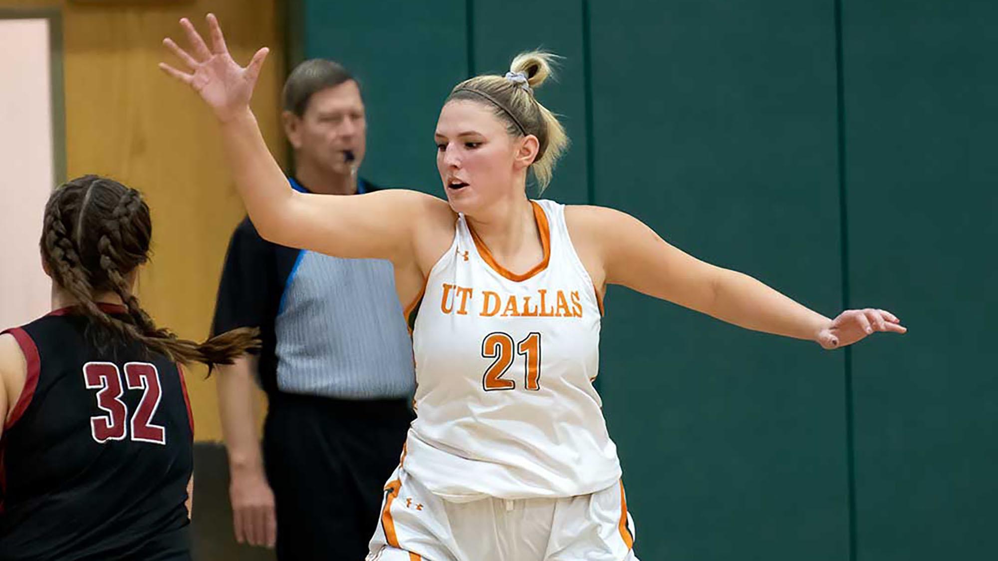 Comets Tied for Second After Win at Ozarks - University of Texas at ...