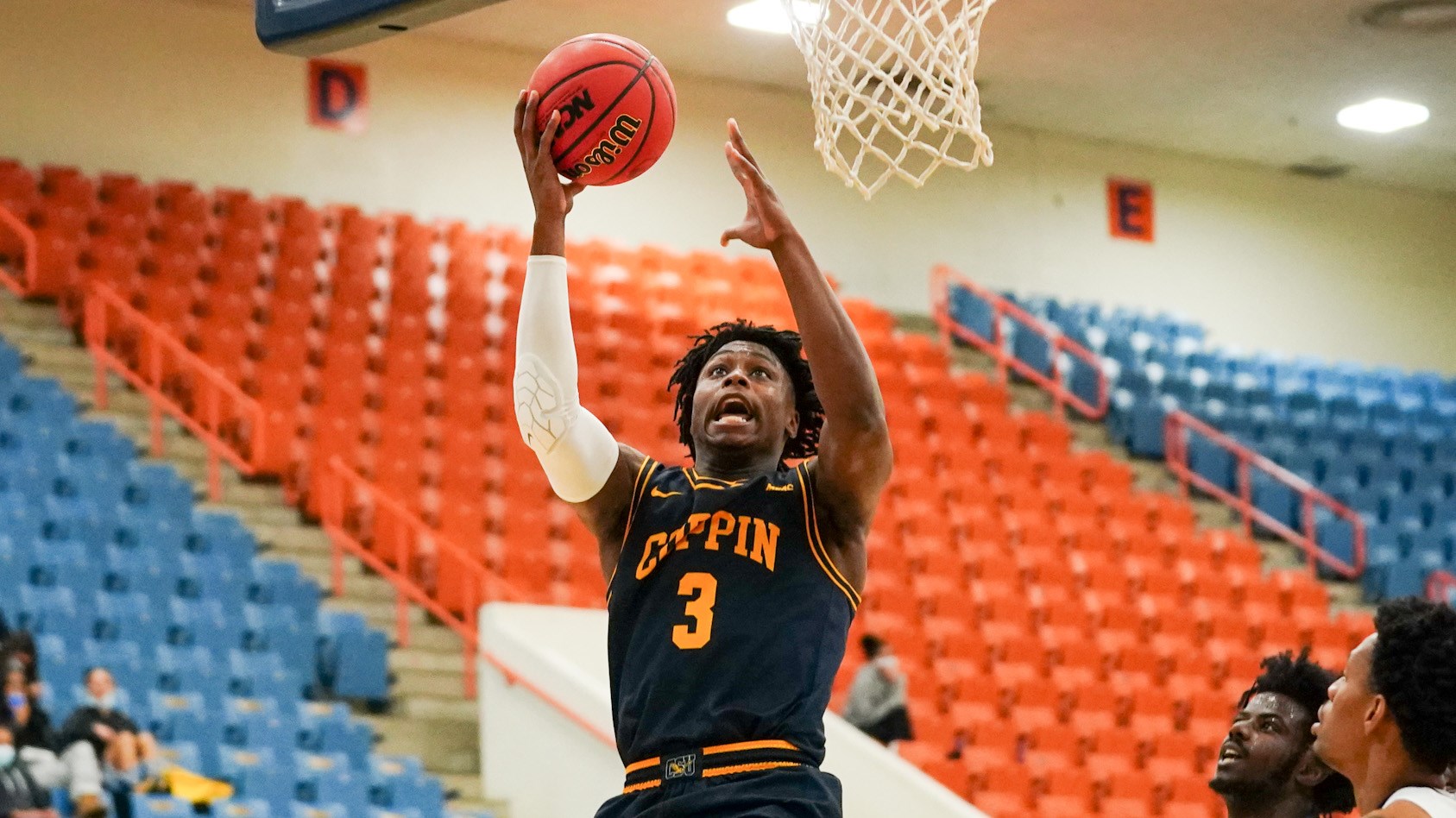 Anthony Tarke, Koby Thomas Lead Well-Balanced Men’s Hoops Past Morgan ...