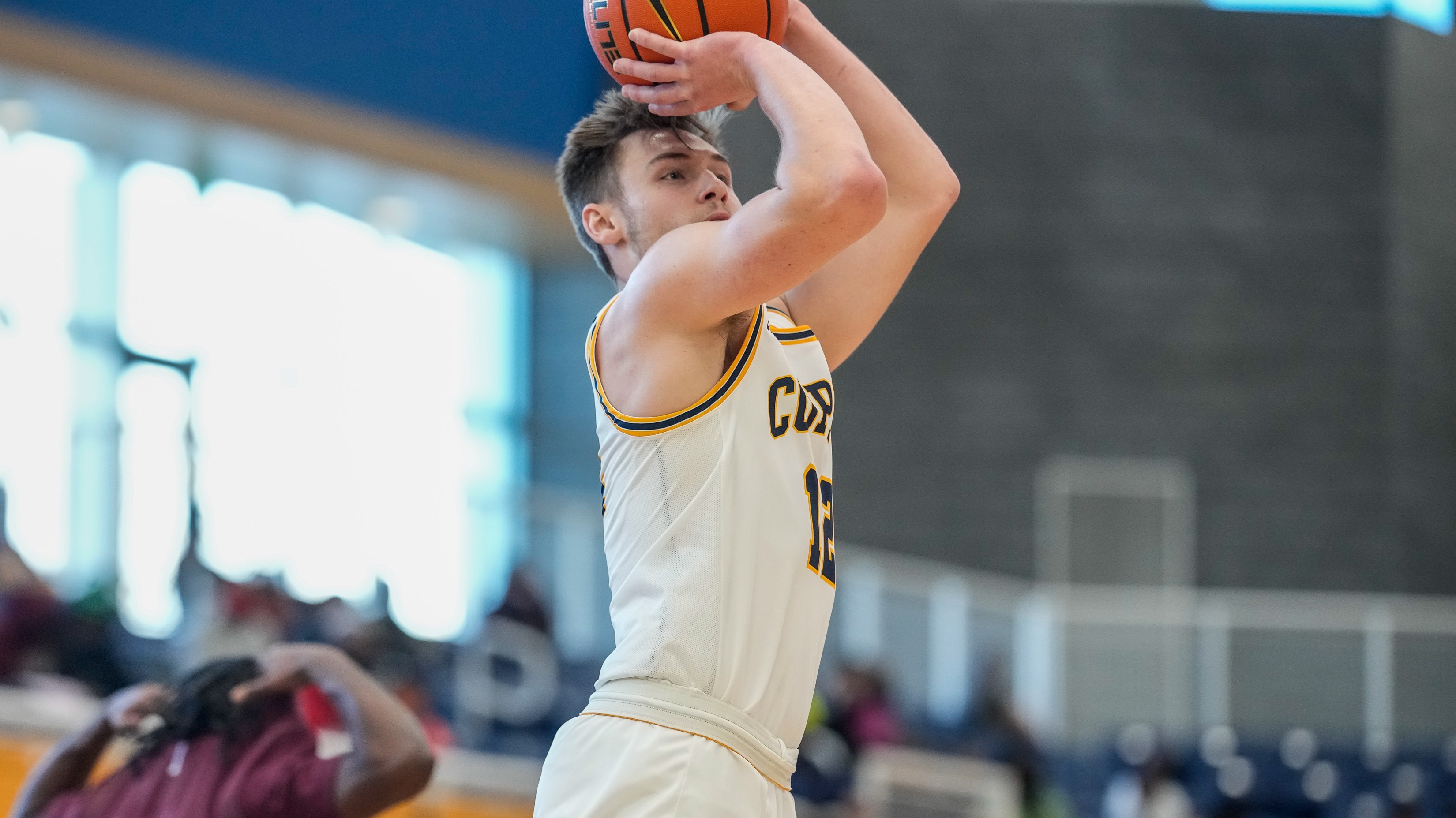 Cardaci Scores Career-High 22 Points in Men’s Hoops’ Loss to South ...