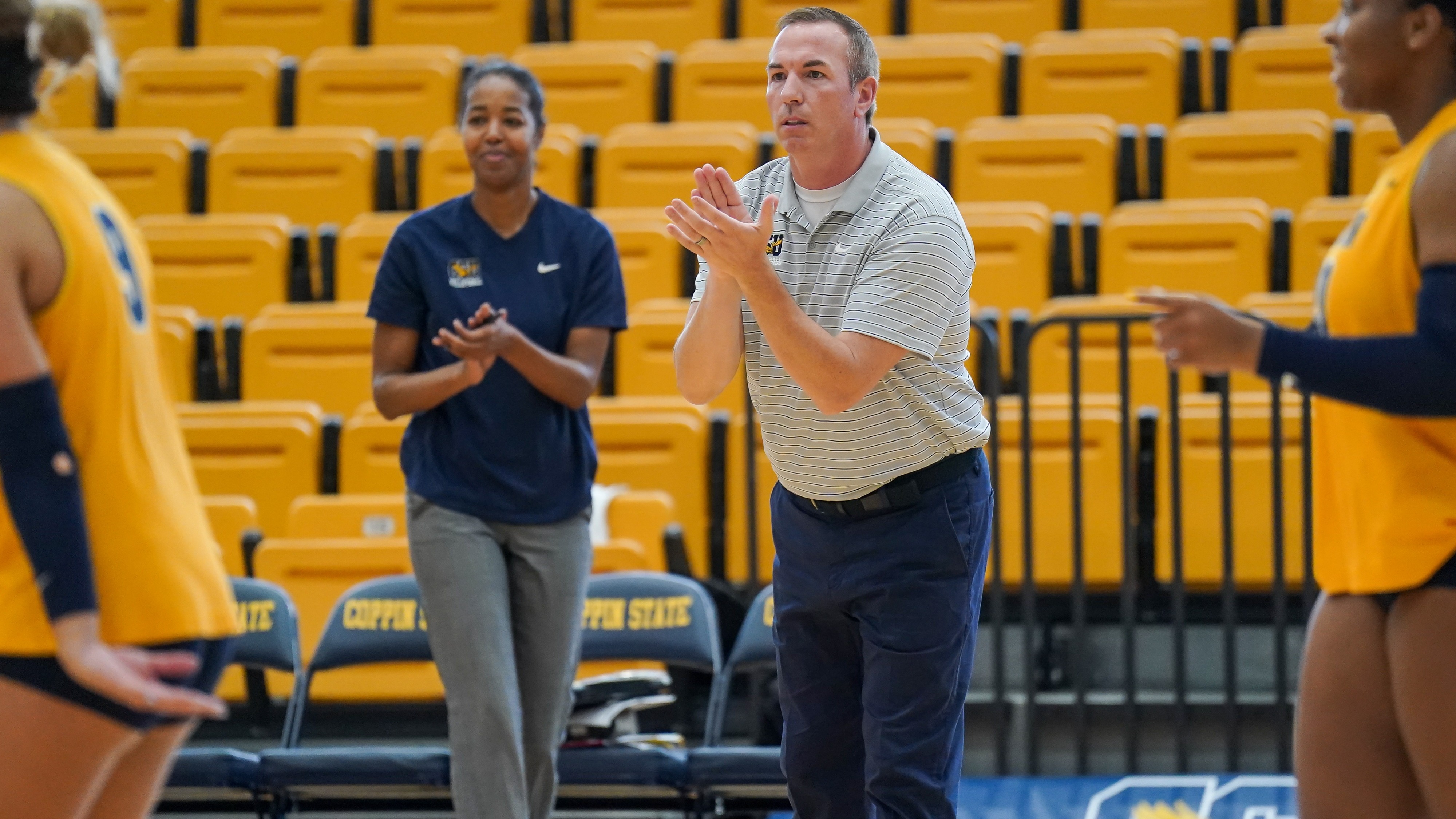 Volleyball Sweeps Le Moyne as Head Coach Tim Walsh Earns 100th Win with ...