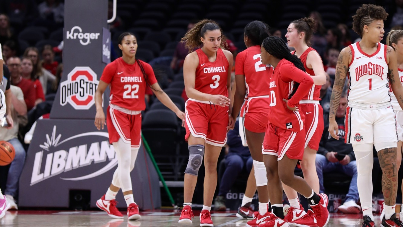 Parker Hall Nets Season-High 13 Points as Women's Hoops Falls to #15 ...