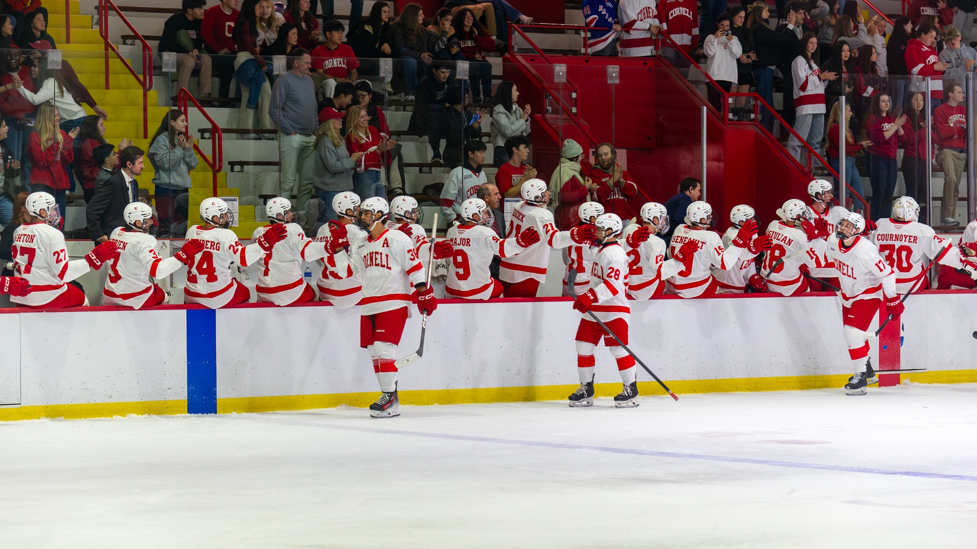 Men’s Hockey Starts 2025-26 Season Slotted No. 17 in USCHO.com Poll ...