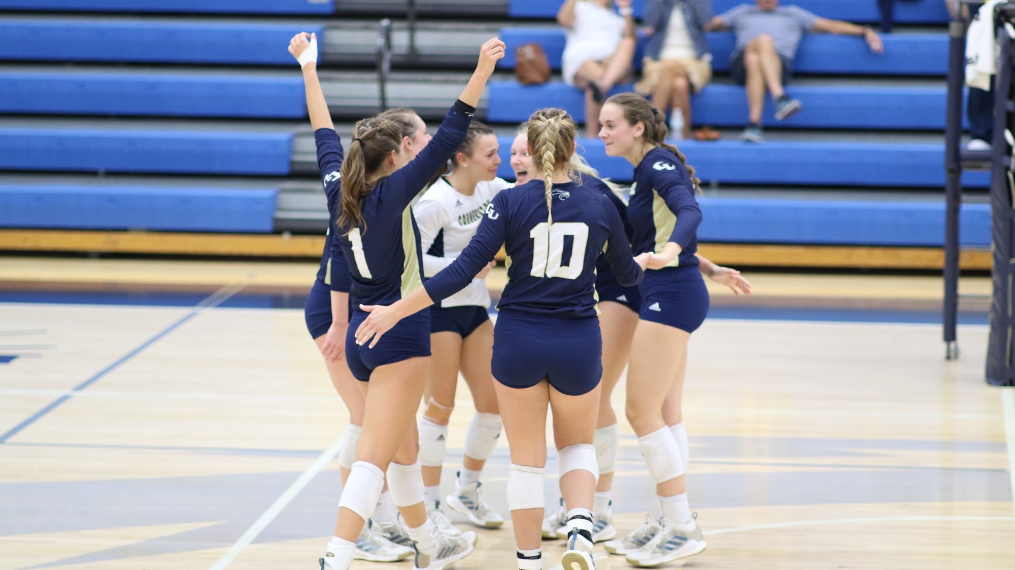 Rivalry win at Aquinas pushes Women’s Volleyball to 13 consecutive ...