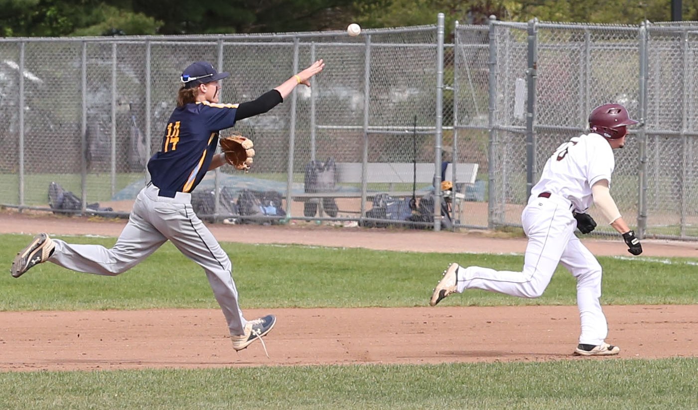 First Game of LEC Tournament Goes to Rhode Island College - UMass Dartmouth