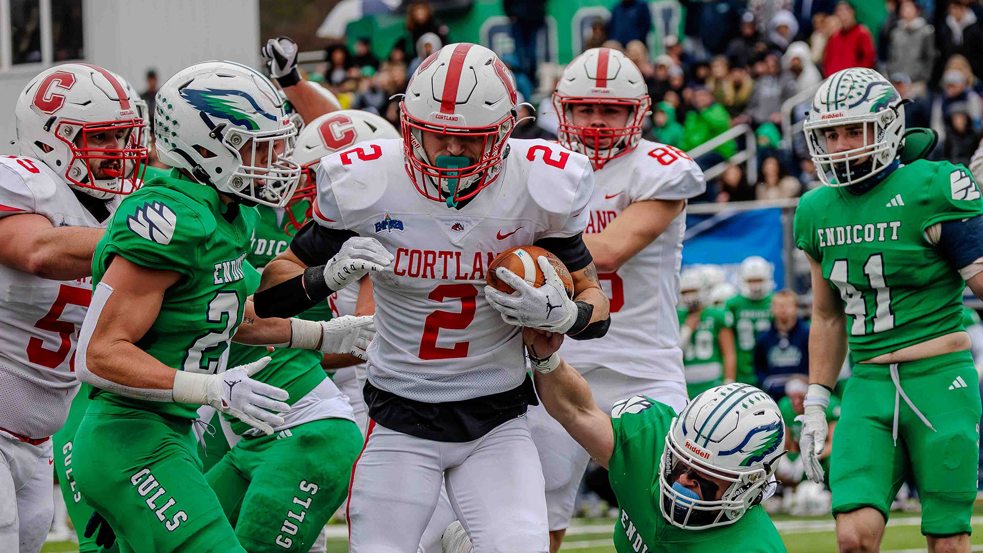 #11 Cortland Holds On to Defeat #14 Endicott, 23-17, in NCAA Opener ...
