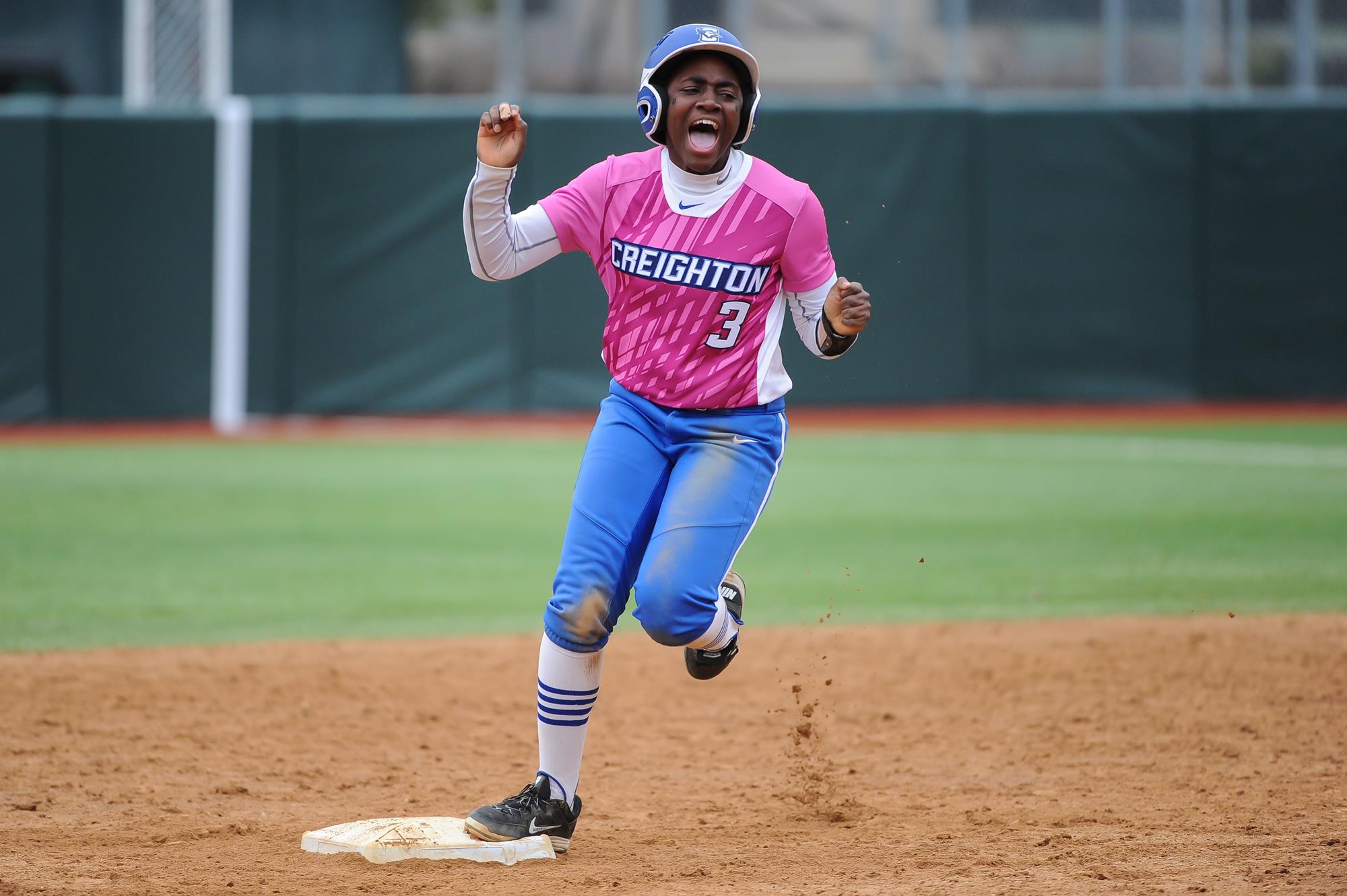 Aujanae McCoy - 2017 - Softball - Creighton University Athletics
