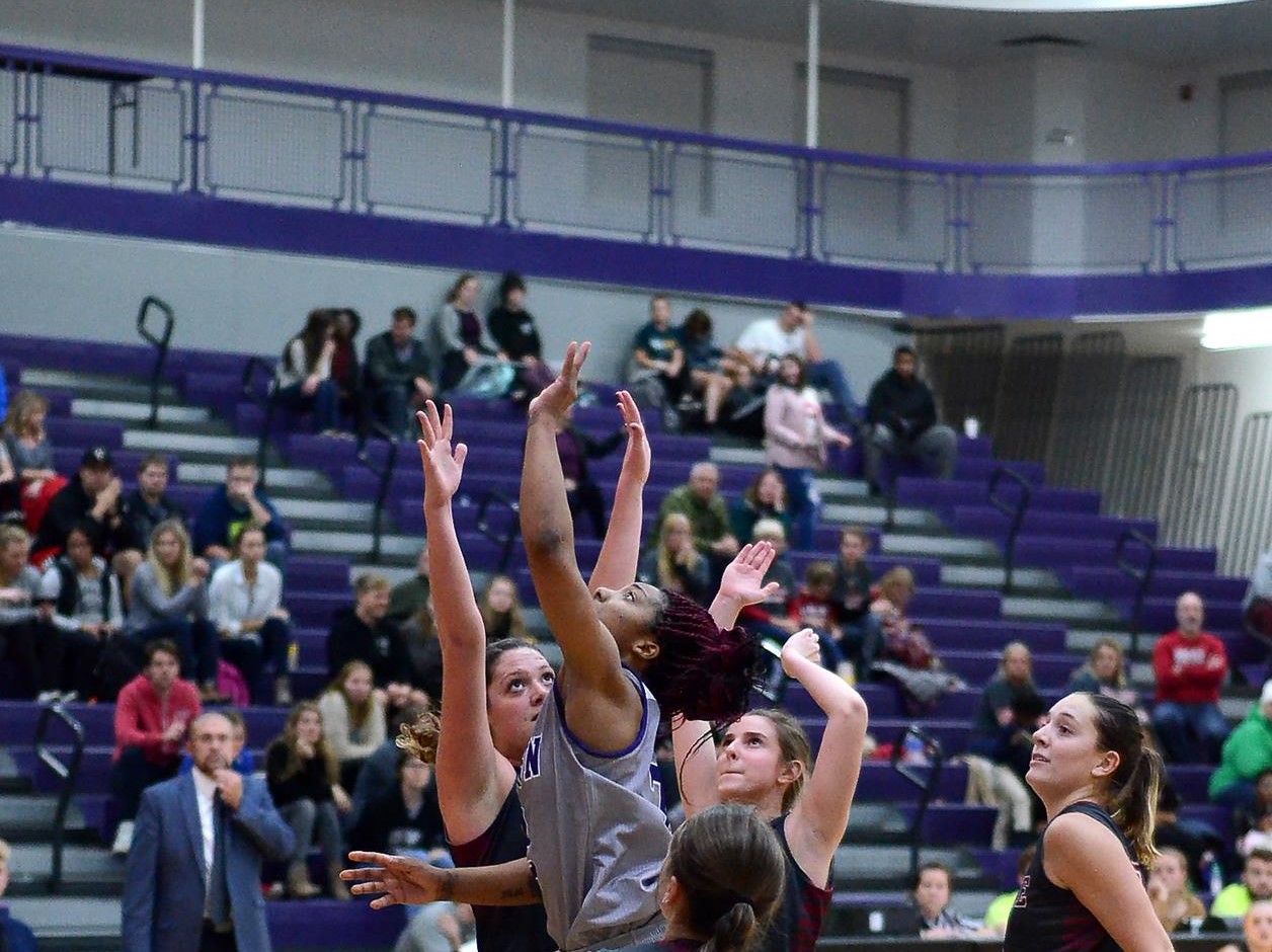 Desiree Davis - 2017-18 - Women's Basketball - Crown College Athletics