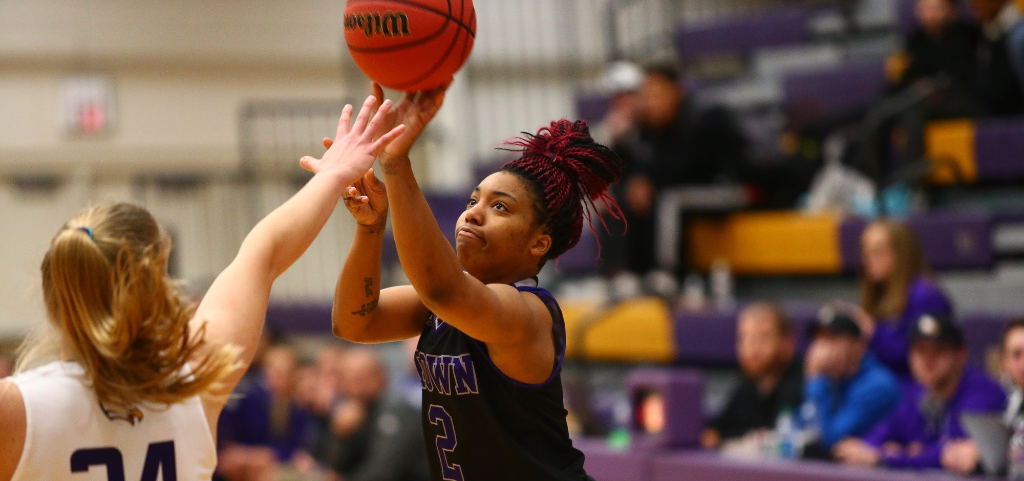 Desiree Davis - 2017-18 - Women's Basketball - Crown College Athletics