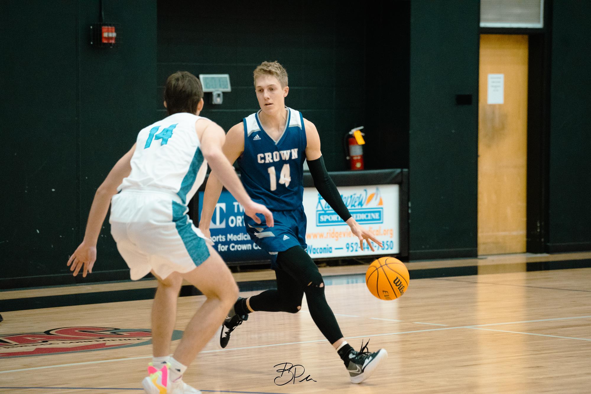 Men’s Basketball Drop Road Contest at Bethel - Crown College Athletics