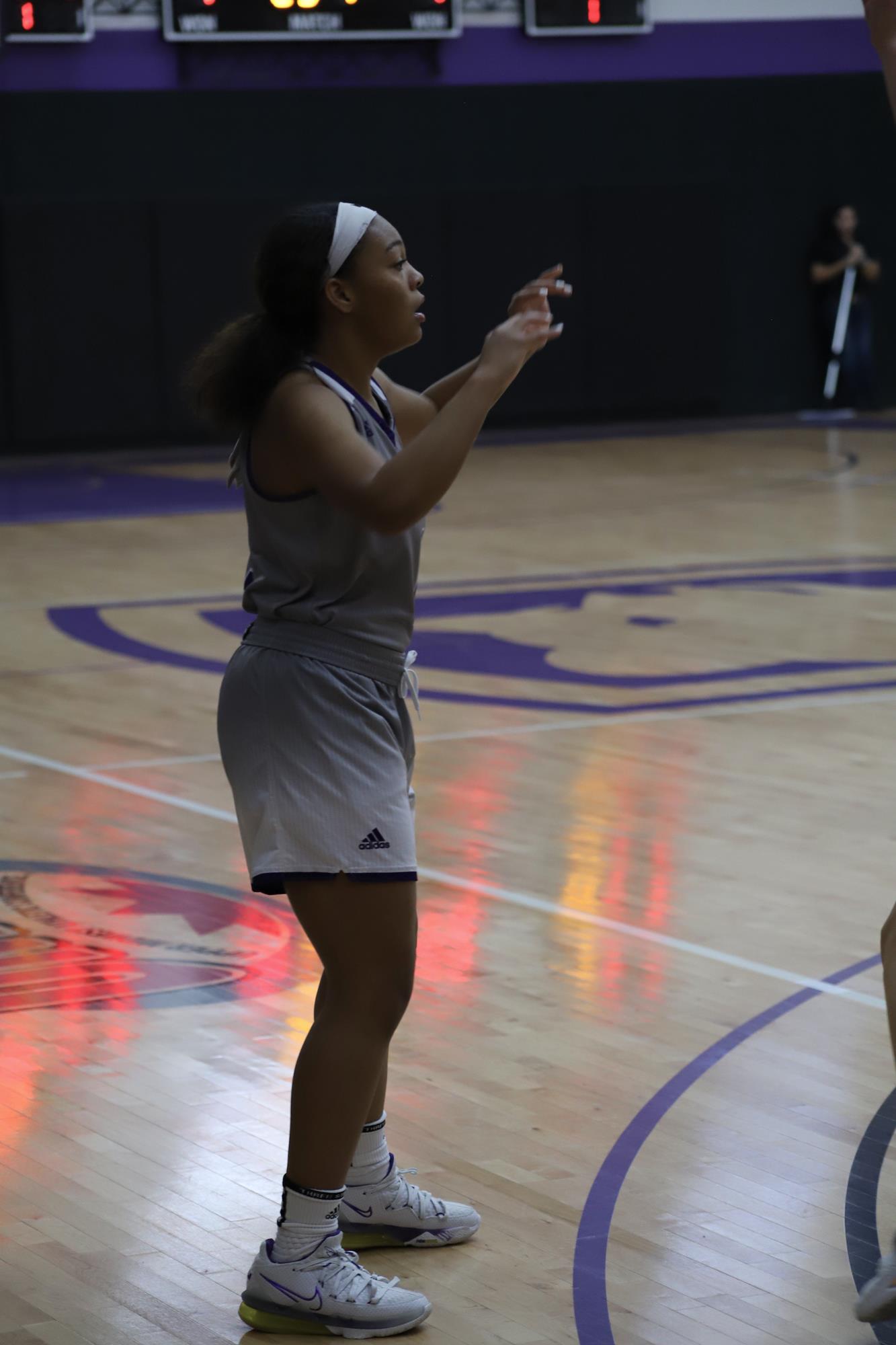 Destiny Ray - 2021-22 - Women's Basketball - Crown College Athletics