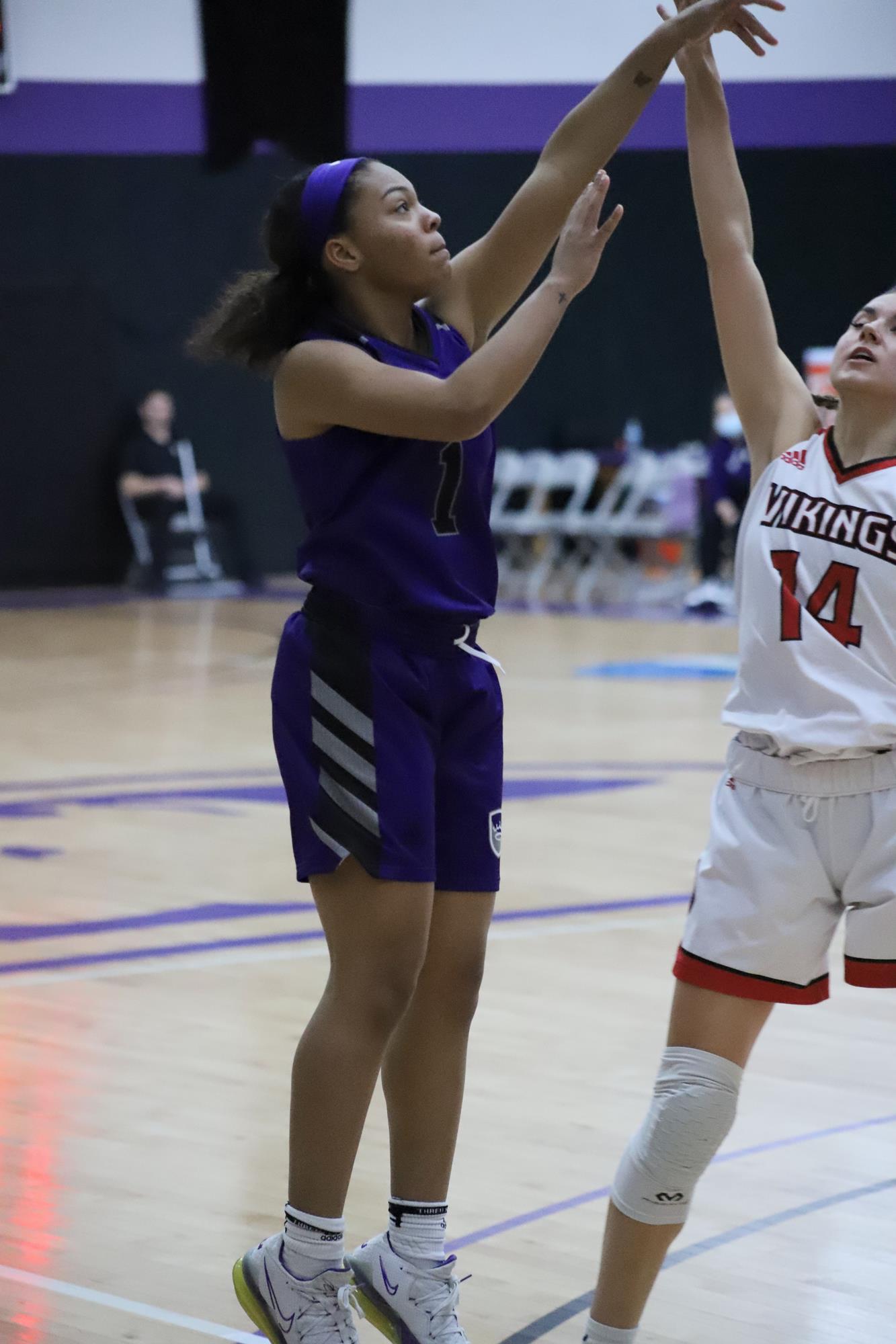 Destiny Ray - 2021-22 - Women's Basketball - Crown College Athletics