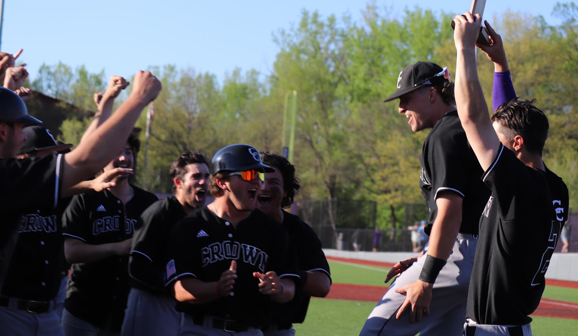 Champions: Crown Baseball Claims UMAC Title - Crown College Athletics