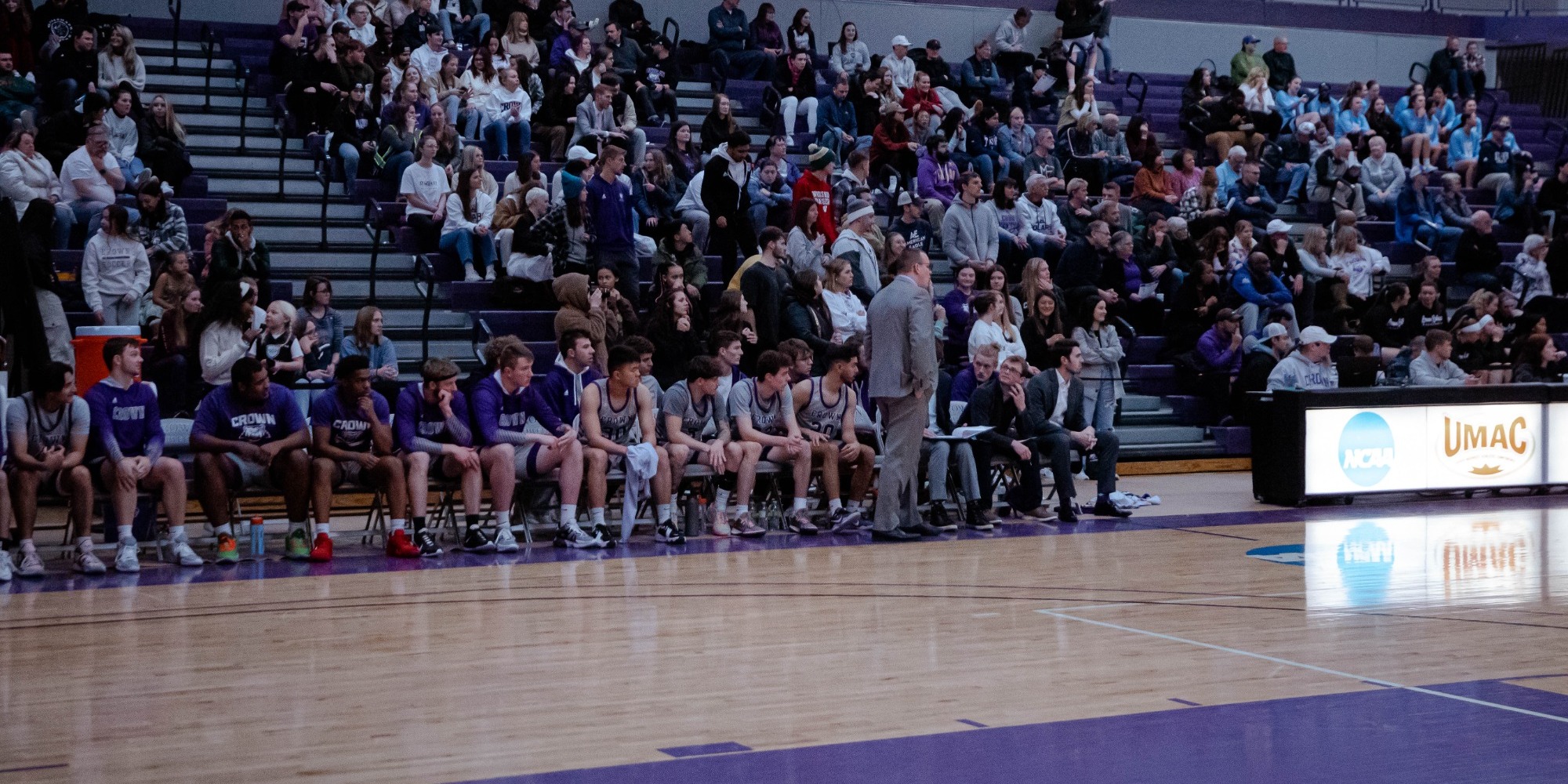 Men’s Basketball Drops Home Game to Eagles 77-67 - Crown College Athletics