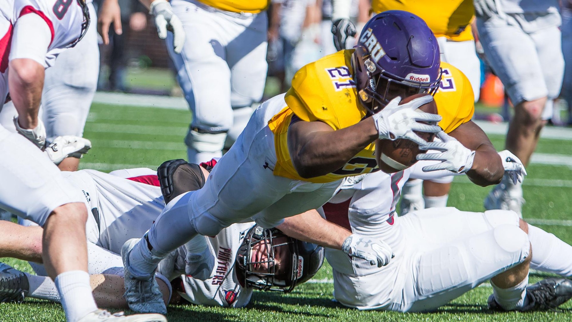 Football rolls over Albright 91-7 - University of Mary Hardin-Baylor ...