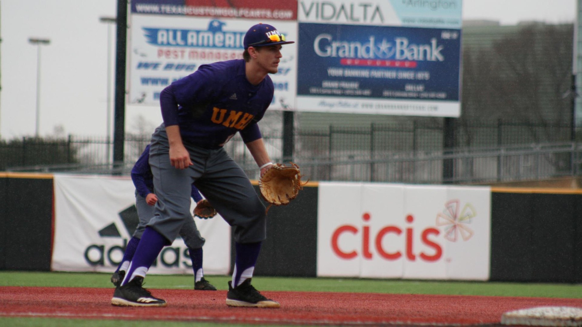 Tyler Howell - Baseball - University of Mary Hardin-Baylor Athletics